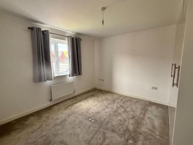 4 bedroom detached house to rent