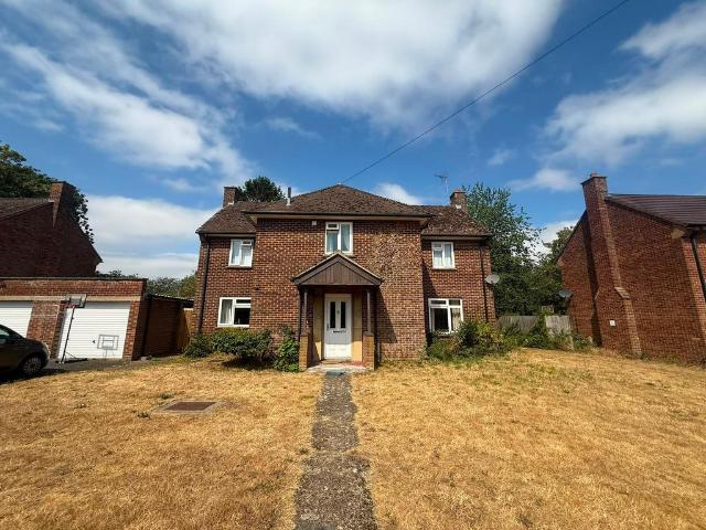 4 bedroom detached house to rent