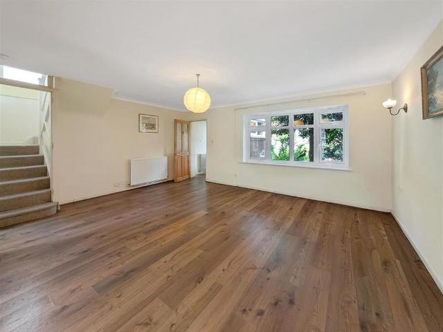 4 bedroom detached house to rent