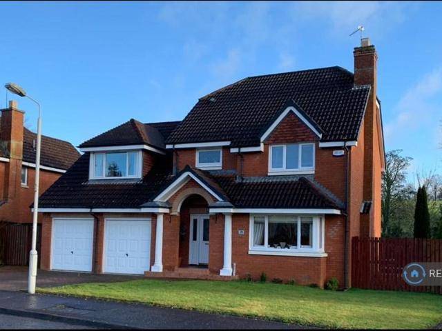 4 bedroom detached house to rent