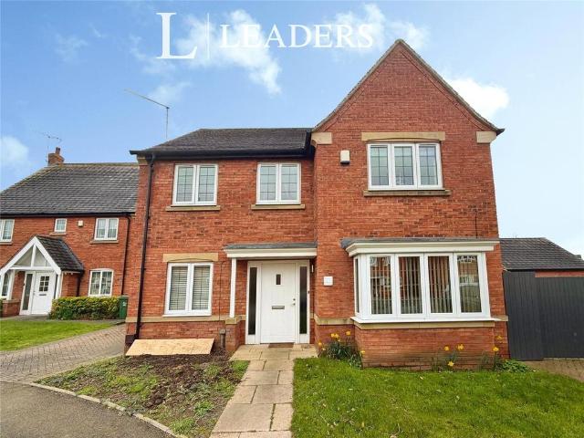 4 bedroom detached house to rent