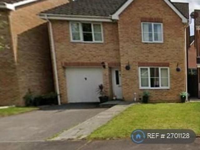 4 bedroom detached house to rent