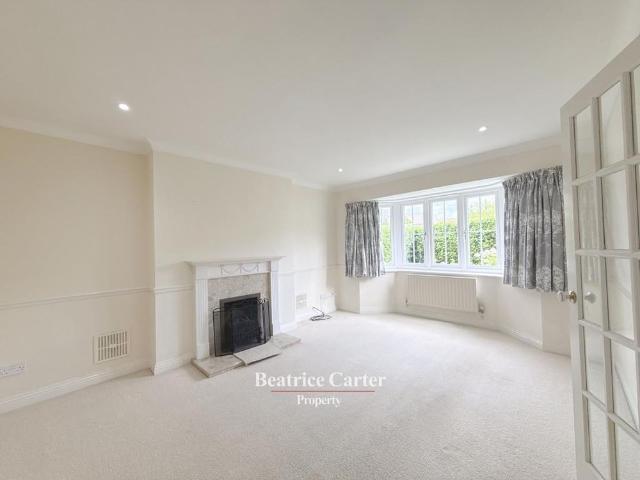 4 bedroom detached house to rent