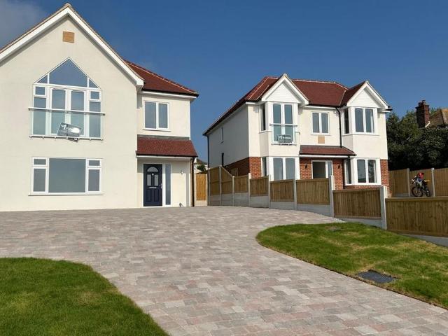 4 bedroom detached house to rent