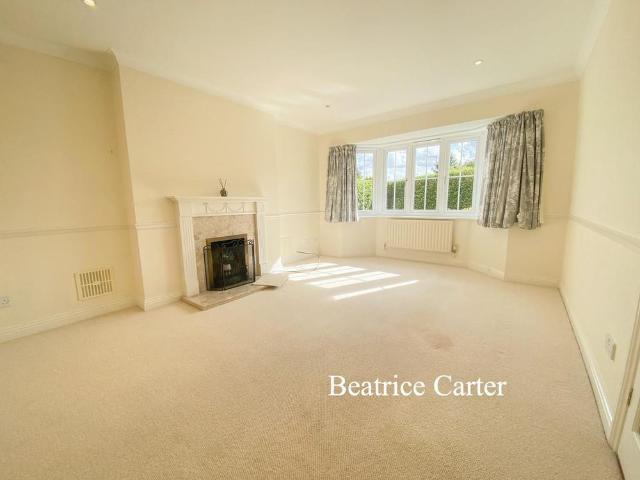 4 bedroom detached house to rent