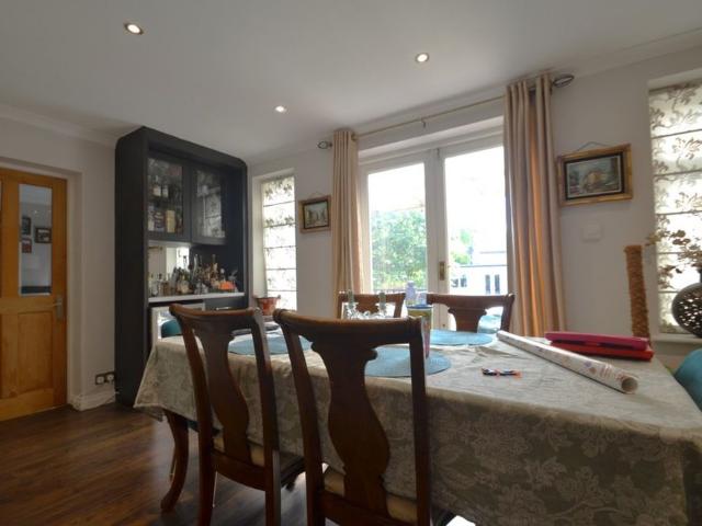 4 bedroom Detached house to rent
