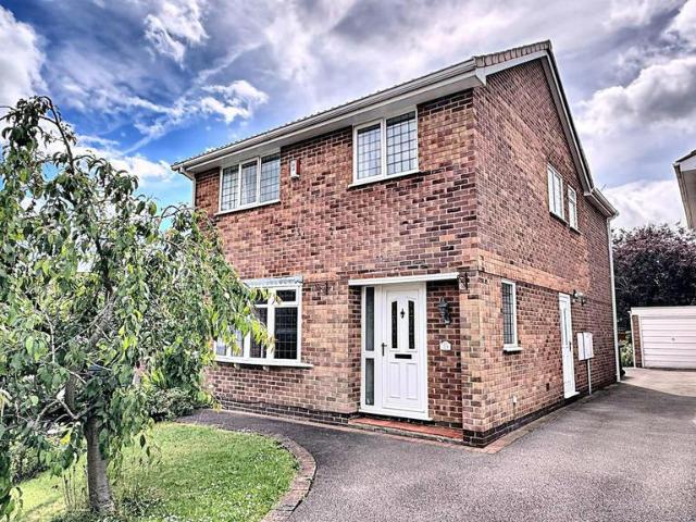 4 bedroom detached house to rent