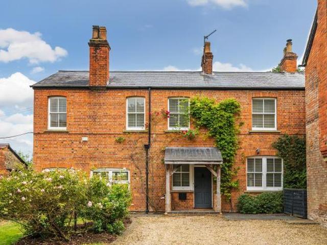 4 bedroom detached house to rent