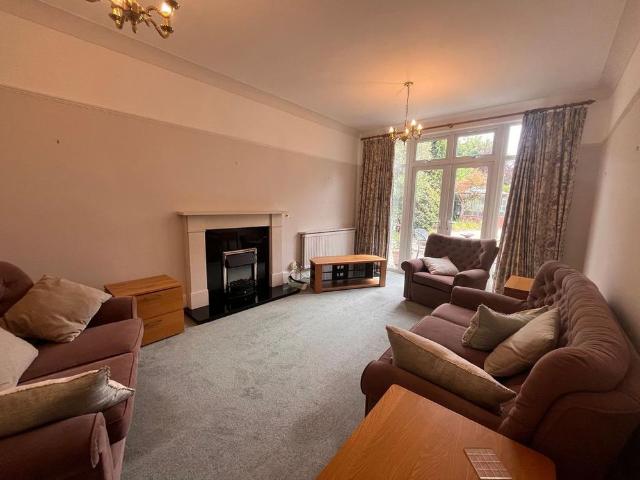 4 bedroom detached house to rent