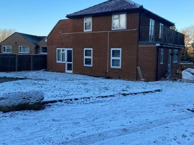 4 bedroom detached house to rent