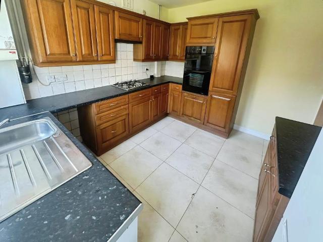 4 bedroom detached house to rent