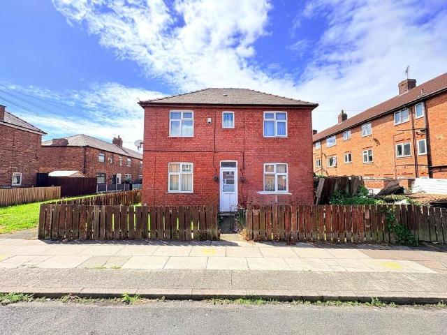 4 bedroom detached house to rent