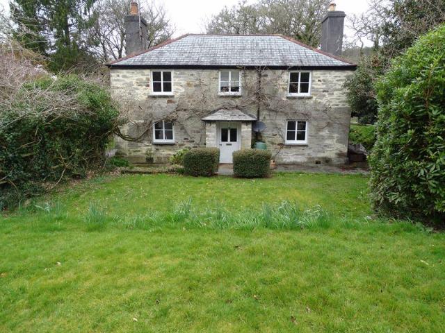 4 bedroom detached house to rent