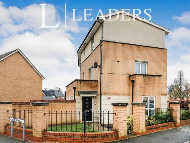 4 bedroom detached house to rent