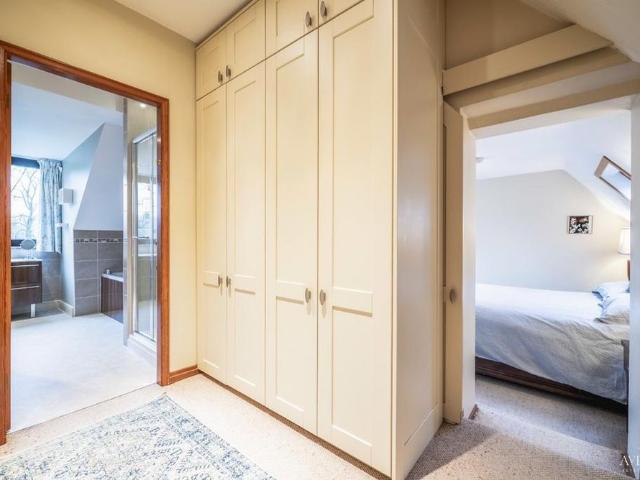 4 bedroom detached house to rent