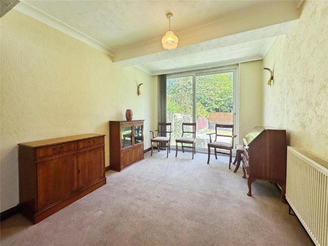 4 bedroom detached house to rent