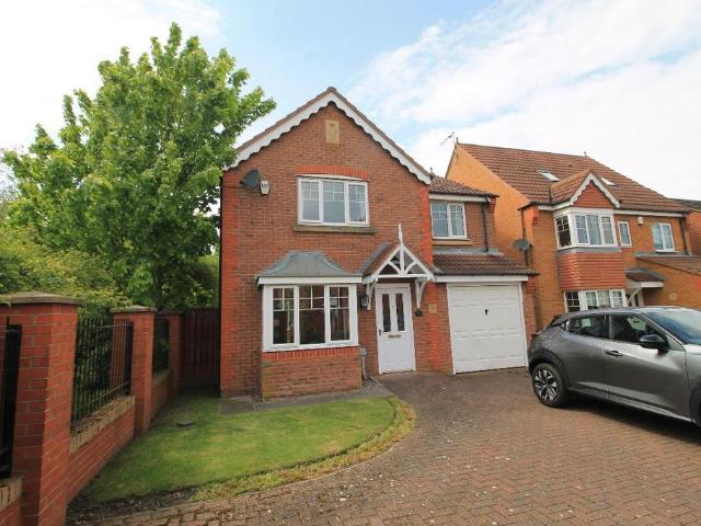 4 bedroom detached house to rent