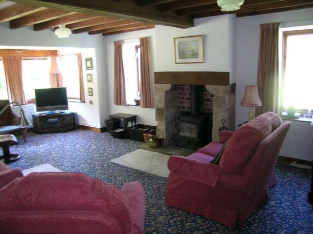 4 bedroom detached house to rent