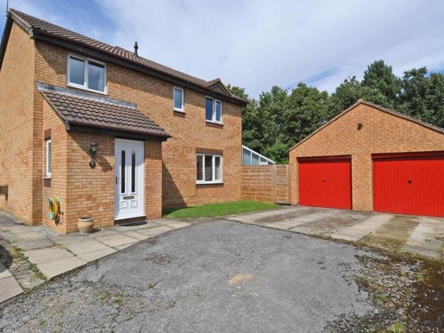4 bedroom detached house to rent