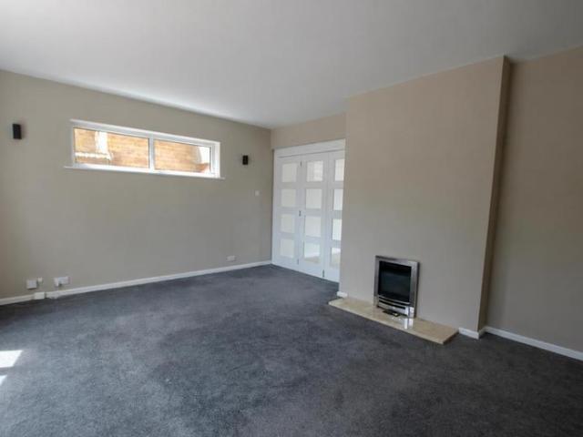 4 bedroom detached house to rent