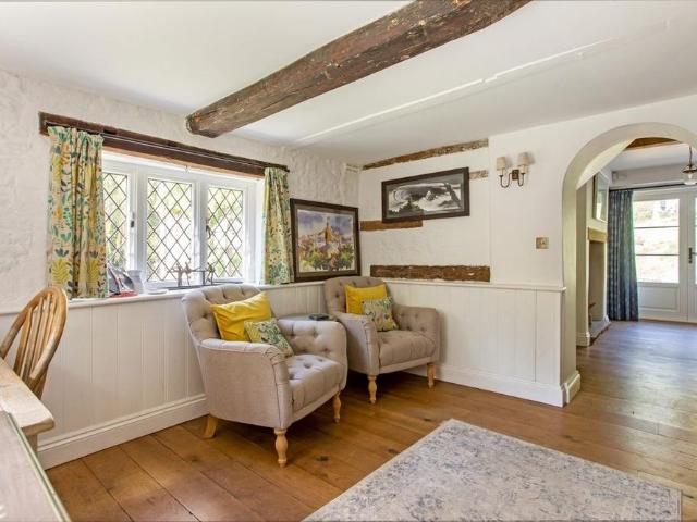 4 bedroom detached house to rent
