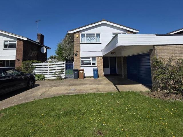 4 bedroom detached house to rent