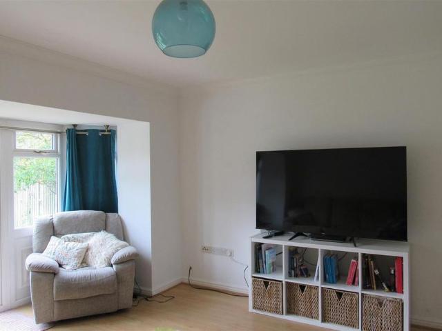 4 bedroom detached house to rent