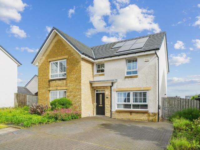 4 bedroom detached house to rent