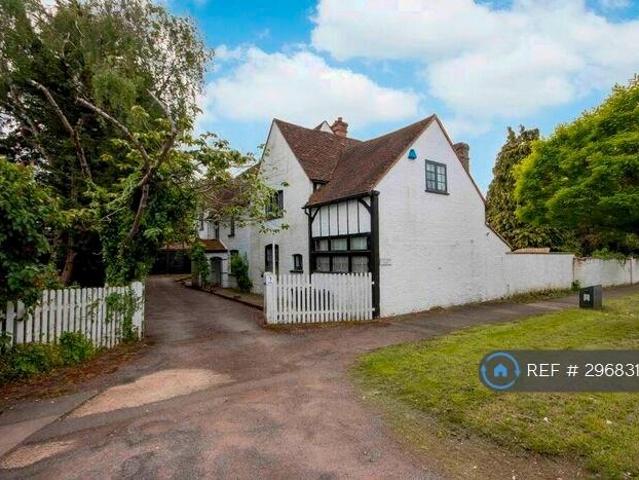 4 bedroom detached house to rent