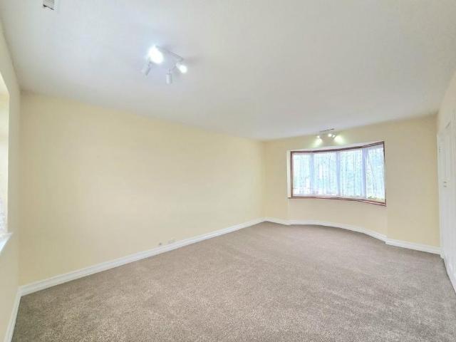 4 bedroom detached house to rent