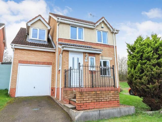 4 bedroom detached house to rent