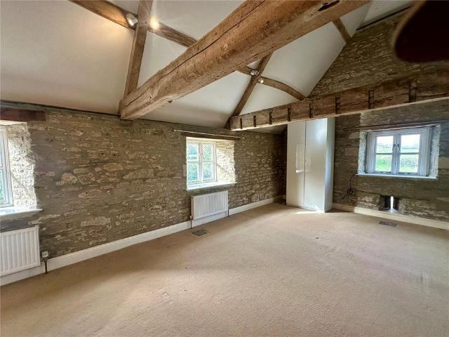 4 bedroom detached house to rent