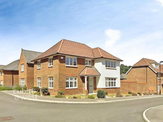 4 bedroom detached house to rent