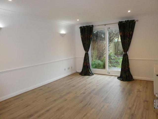 4 bedroom detached house to rent