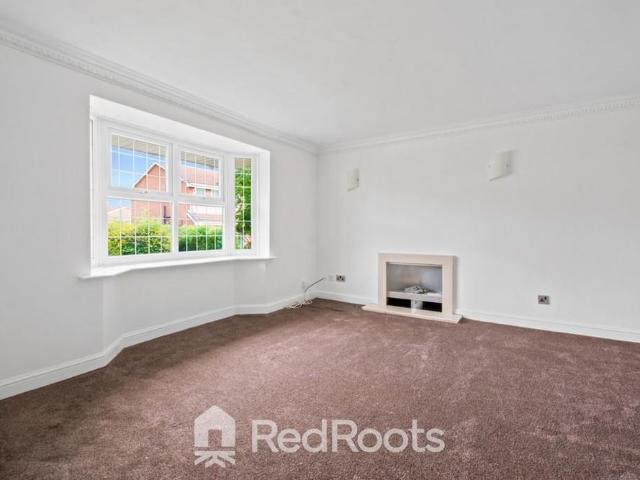 4 bedroom detached house to rent
