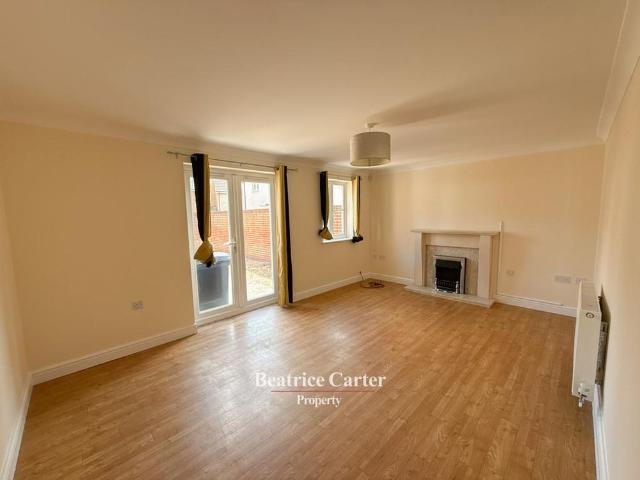 4 bedroom detached house to rent