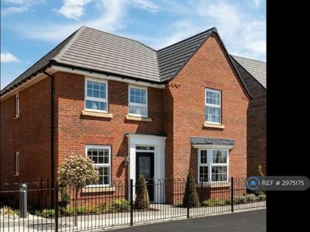 4 bedroom detached house to rent