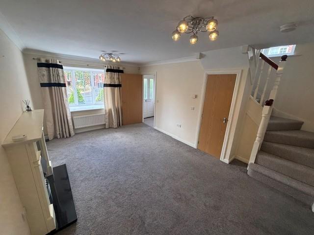4 bedroom detached house to rent