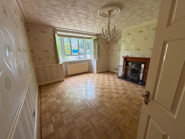 4 bedroom detached house to rent