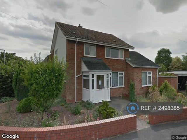 4 bedroom detached house to rent