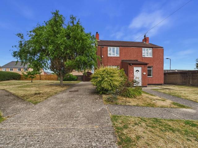 4 bedroom detached house to rent