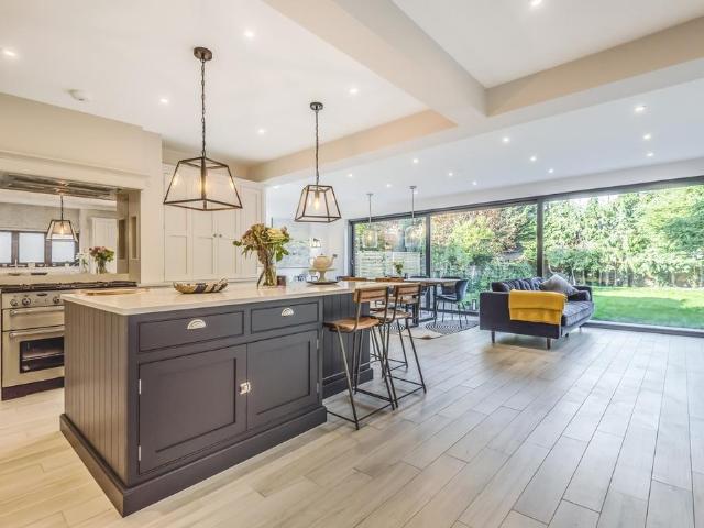 4 bedroom detached house to rent