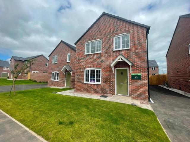 4 bedroom detached house to rent