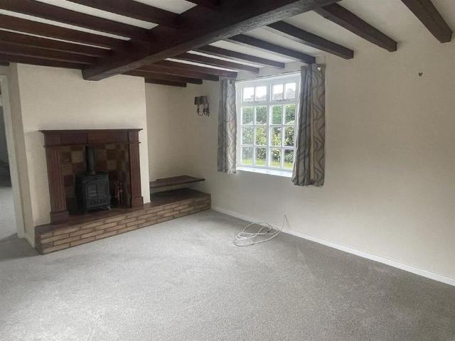 4 bedroom detached house to rent