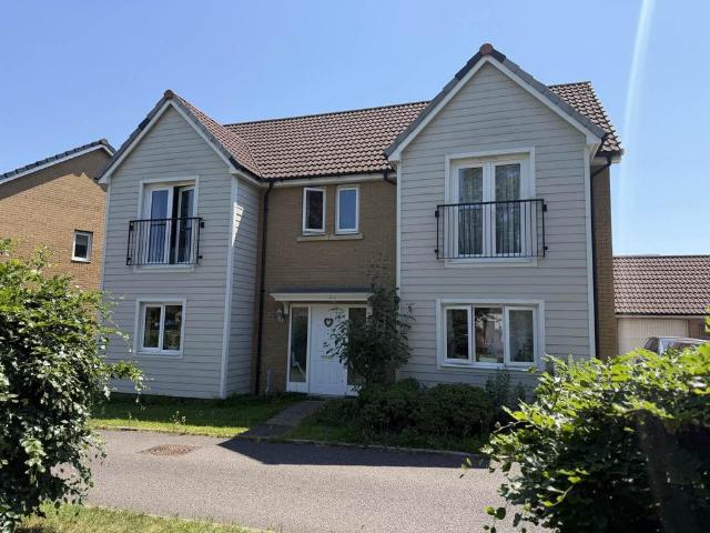 4 bedroom detached house to rent