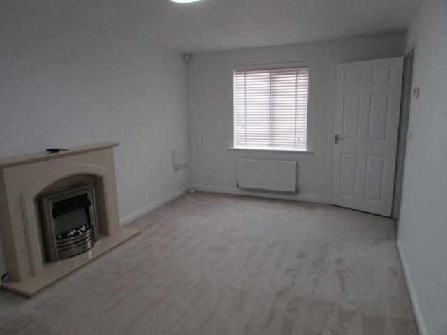 4 bedroom detached house to rent