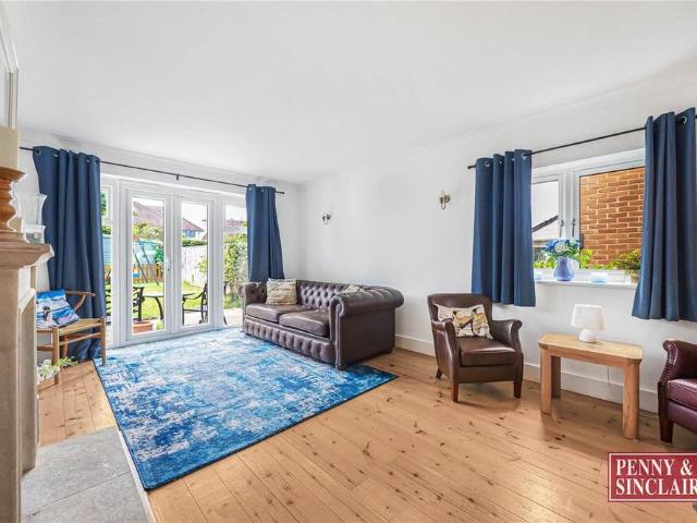 4 bedroom detached house to rent