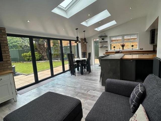4 bedroom detached house to rent
