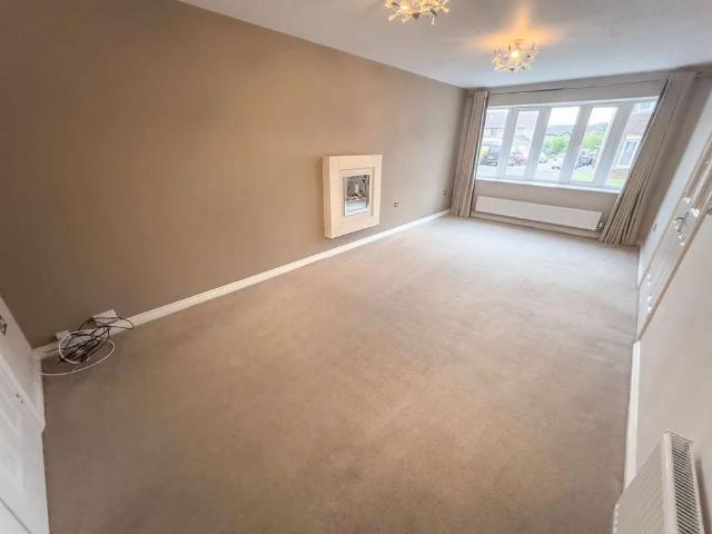 4 bedroom detached house to rent