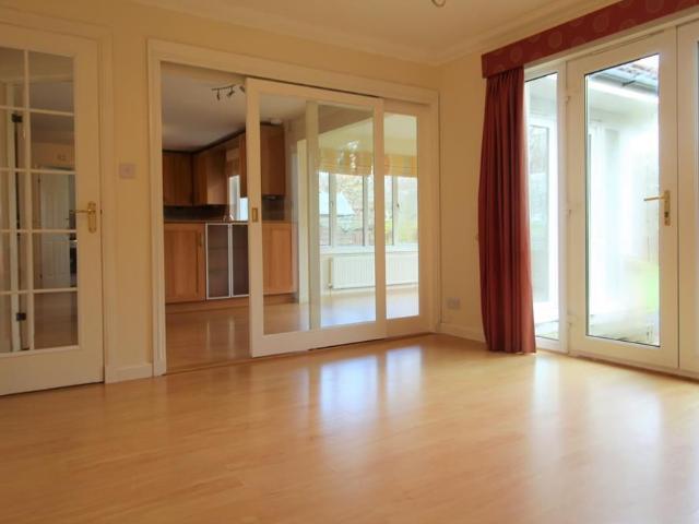 4 bedroom detached house to rent